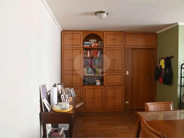 Apartamento para Venda em São Paulo/SP Higienópolis 2 Quartos