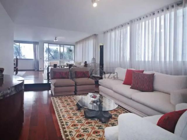 Apartamento para Venda em São Paulo/SP Higienópolis 3 Quartos