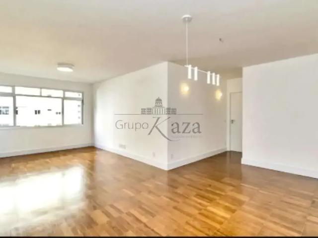 Apartamento para Venda em São Paulo/SP Higienópolis 3 Quartos