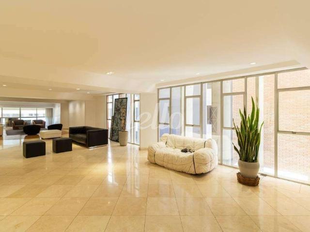 Apartamento para Venda em São Paulo/SP Moema 3 Quartos