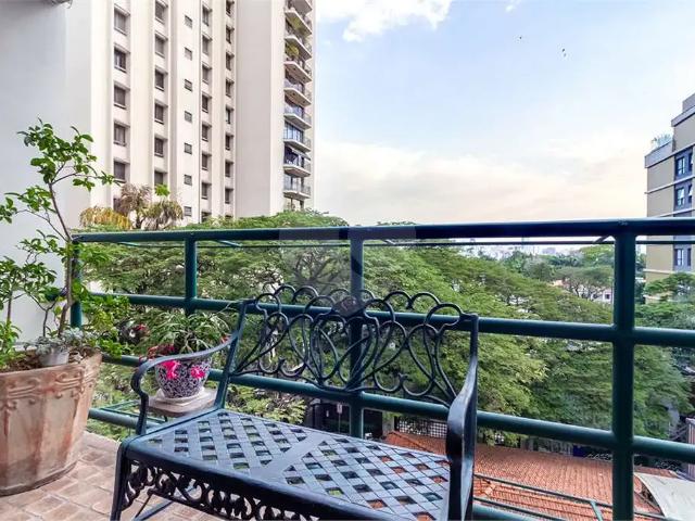 Apartamento para Venda em São Paulo/SP Jardim América 3 Quartos