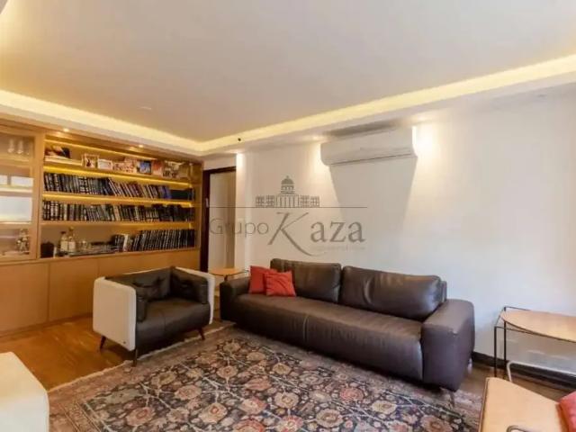Apartamento para Venda em São Paulo/SP Jardim América 3 Quartos