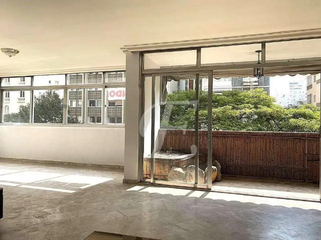 Apartamento para Venda em São Paulo/SP Jardim América 3 Quartos