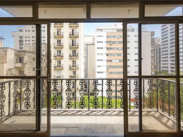 Apartamento para Venda em São Paulo/SP Jardim América 3 Quartos