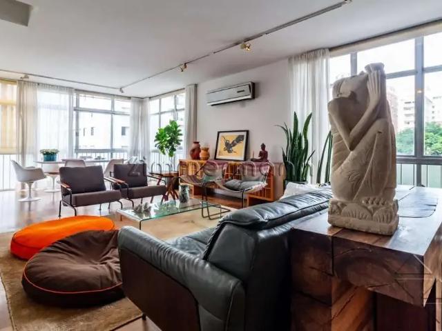 Apartamento para Venda em São Paulo/SP Jardim América 3 Quartos