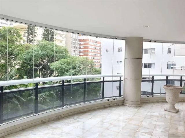 Apartamento para Venda em São Paulo/SP Jardim América 3 Quartos