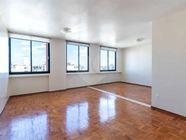 Apartamento para Venda em São Paulo/SP Jardim América 3 Quartos