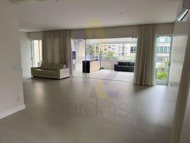 Apartamento para Venda em São Paulo/SP Jardim América 3 Quartos