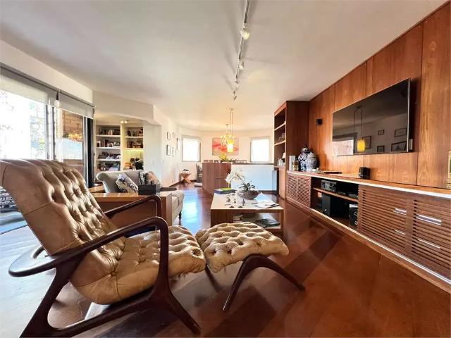 Apartamento para Venda em São Paulo/SP Jardim América 3 Quartos