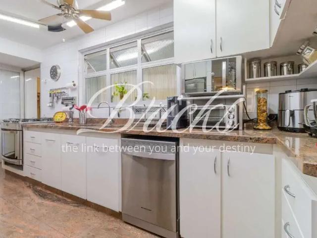 Apartamento para Venda em São Paulo/SP Jardim América 4 Quartos