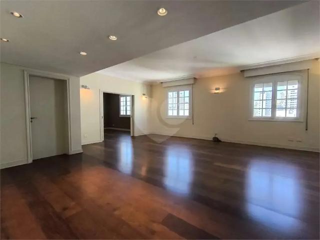 Apartamento para Venda em São Paulo/SP Jardim América 4 Quartos