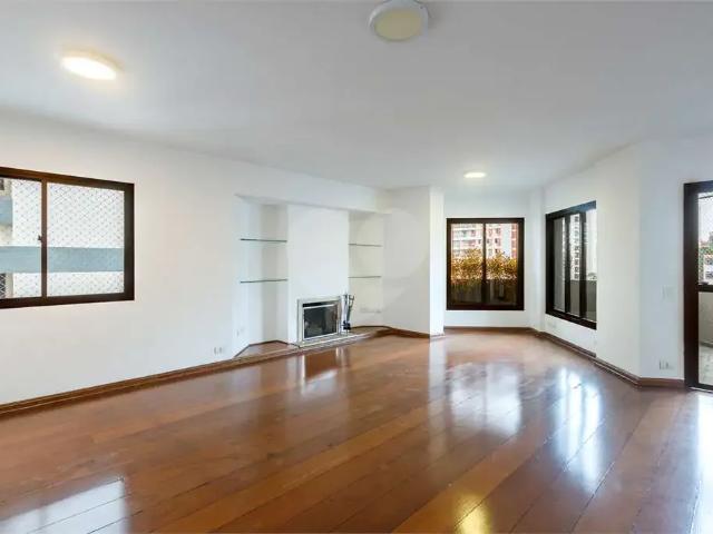 Apartamento para Venda em São Paulo/SP Jardim América 4 Quartos