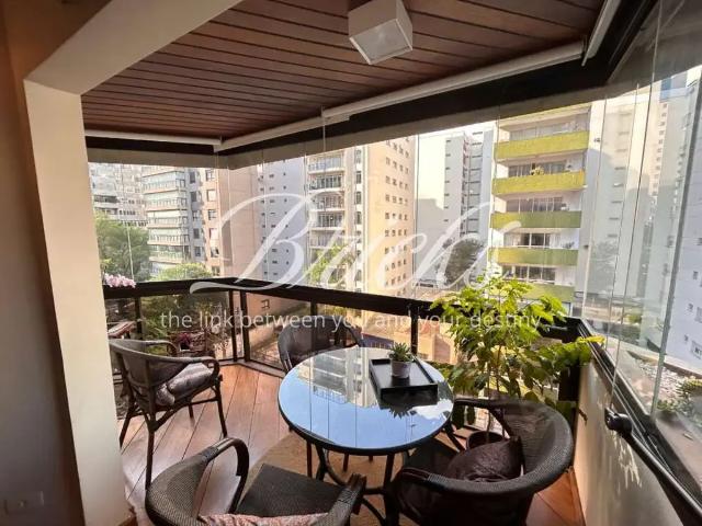 Apartamento para Venda em São Paulo/SP Jardim América 4 Quartos
