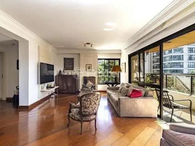 Apartamento para Venda em São Paulo/SP Jardim Europa 3 Quartos