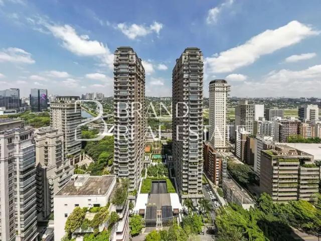 Apartamento para Venda em São Paulo/SP Jardim Europa 3 Quartos