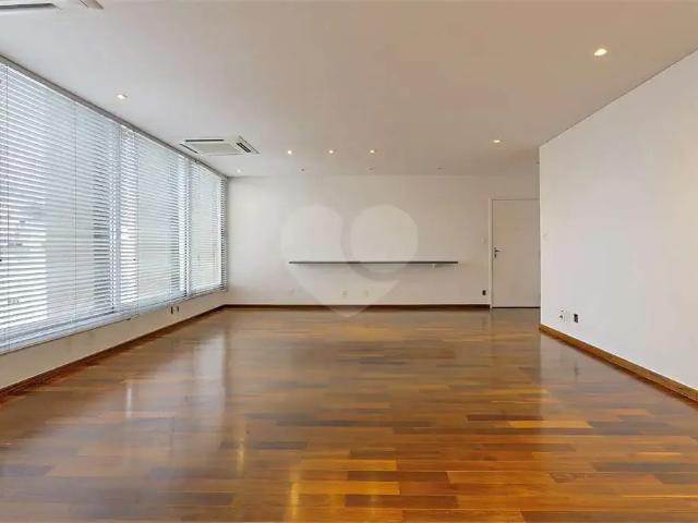 Apartamento para Venda em São Paulo/SP Jardim Paulista 3 Quartos