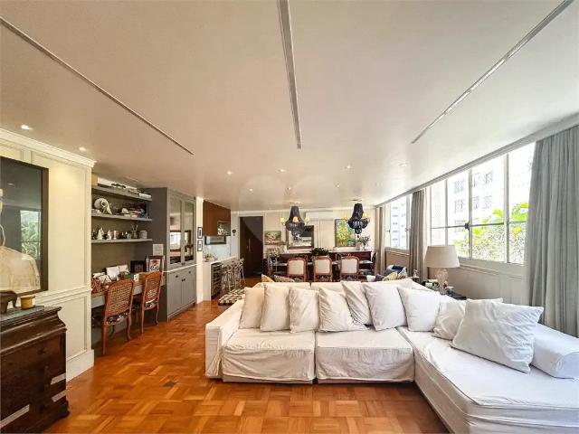 Apartamento para Venda em São Paulo/SP Jardim Paulista 3 Quartos