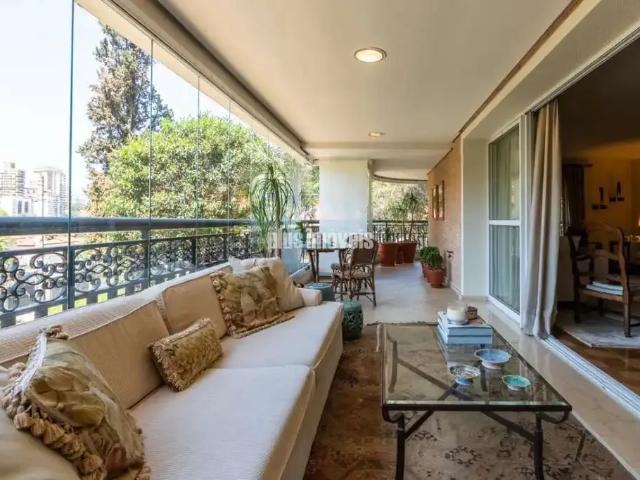 Apartamento para Venda em São Paulo/SP Pacaembu 4 Quartos
