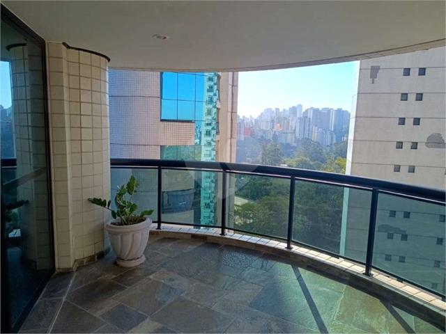 Apartamento para Venda em São Paulo/SP Panamby 4 Quartos