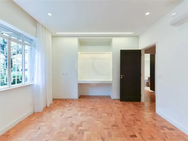Apartamento para Venda em São Paulo/SP Pinheiros 2 Quartos