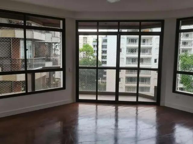 Apartamento para Venda em São Paulo/SP Real Parque 4 Quartos