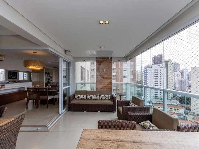 Apartamento para Venda em São Paulo/SP Tatuapé 3 Quartos