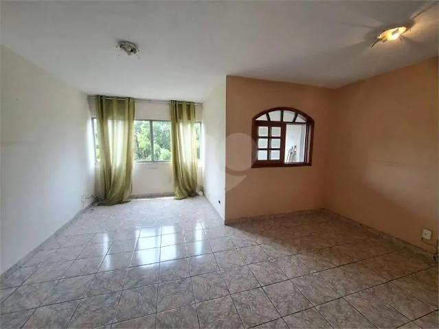 Apartamento para Venda em São Paulo/SP Tremembé 2 Quartos