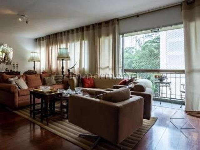 Apartamento para Venda em São Paulo/SP Vila Andrade 3 Quartos
