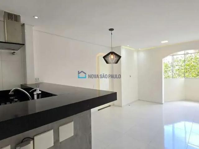 Apartamento para Venda em São Paulo/SP Vila Gumercindo 2 Quartos