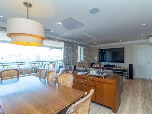 Apartamento para Venda em São Paulo/SP Vila Olímpia 3 Quartos