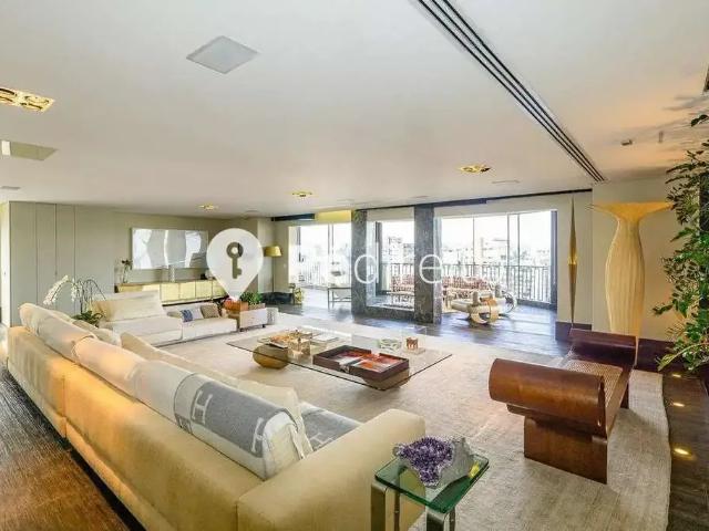 Apartamento para Venda em São Paulo/SP Vila Nova Conceição 4 Quartos