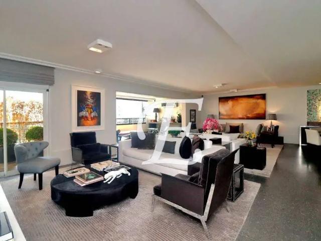 Apartamento para Venda em São Paulo/SP Vila Nova Conceição 4 Quartos