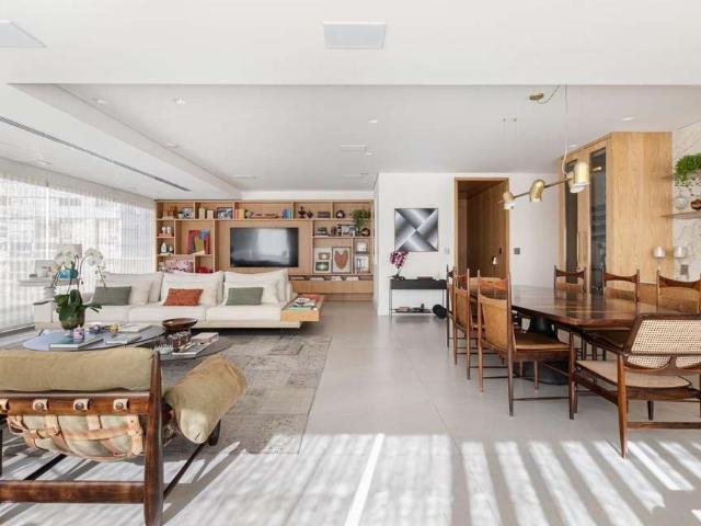 Apartamento para Venda em São Paulo/SP Vila Nova Conceição 4 Quartos