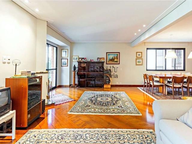 Apartamento para Venda em São Paulo/SP Vila Nova Conceição 4 Quartos