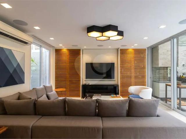 Apartamento para Venda em São Paulo/SP Vila Nova Conceição 3 Quartos