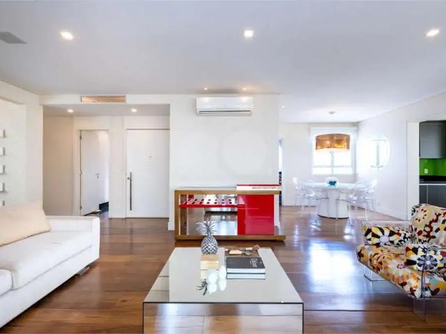 Apartamento para Venda em São Paulo/SP Vila Nova Conceição 3 Quartos