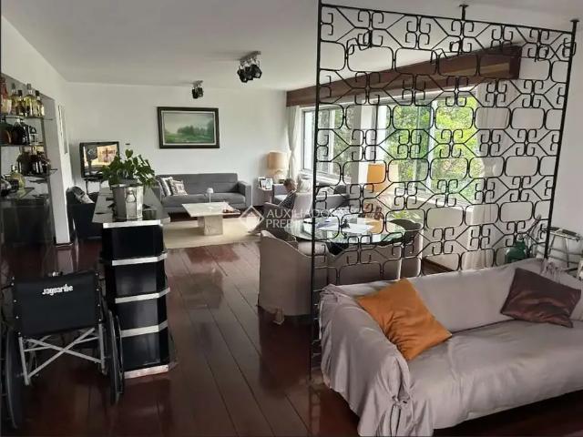 Apartamento para Venda em São Paulo/SP Vila Nova Conceição 3 Quartos