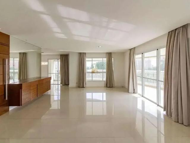 Apartamento para Venda em São Paulo/SP Vila Sofia 4 Quartos