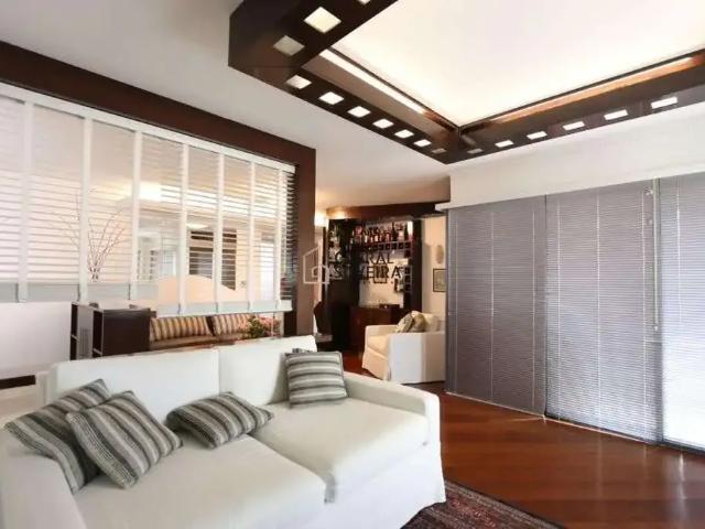 Apartamento para Venda em São Paulo/SP Moema 4 Quartos