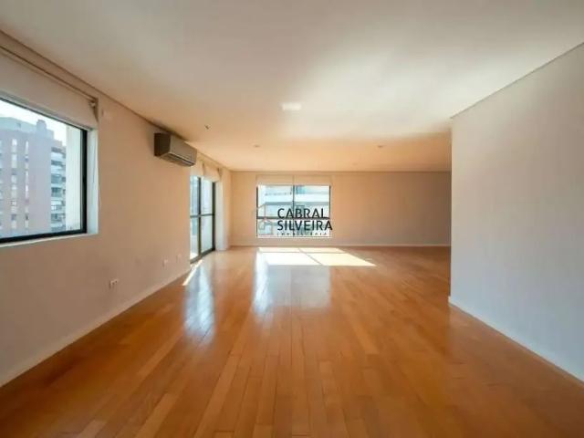 Apartamento para Venda em São Paulo/SP Moema 3 Quartos