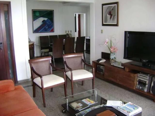 Apartamento para Venda em Salvador/BA Candeal 4 Quartos