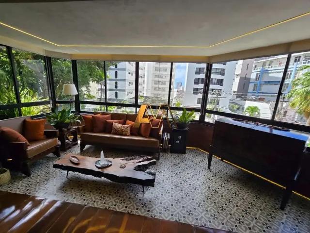 Apartamento para Venda em Salvador/BA Barra 4 Quartos