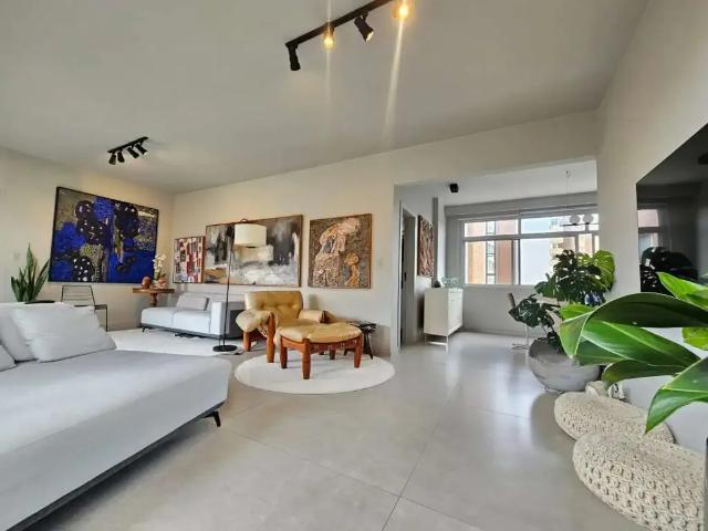 Apartamento para Venda em Salvador/BA Barra 4 Quartos