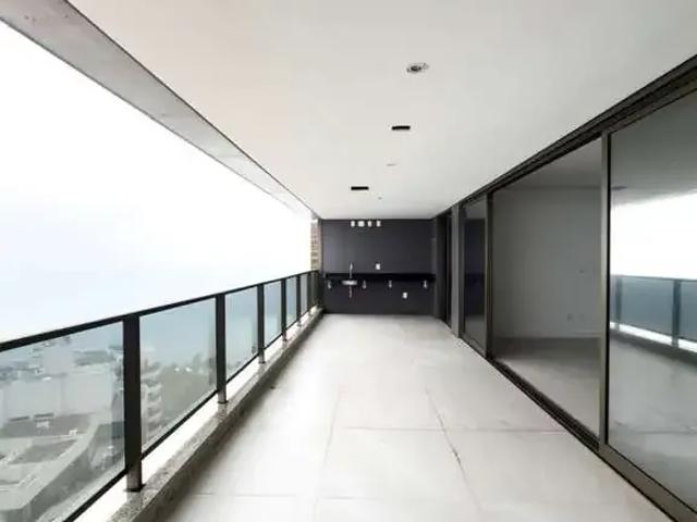 Apartamento para Venda em Salvador/BA Barra 4 Quartos
