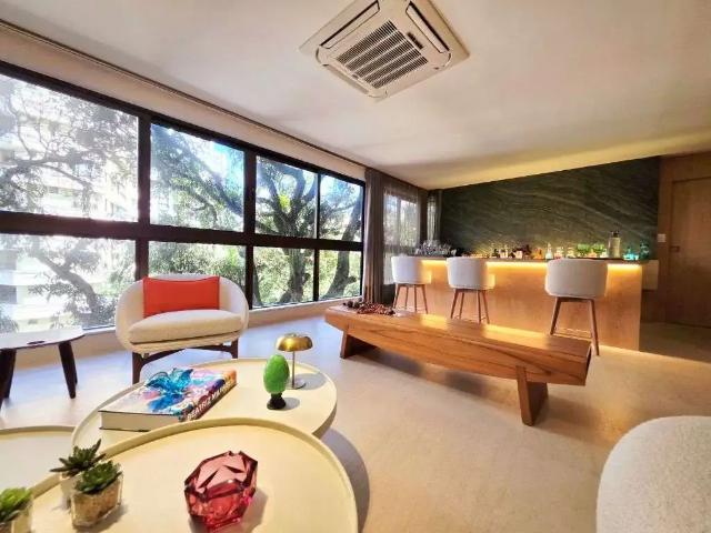 Apartamento para Venda em Salvador/BA Graça 3 Quartos