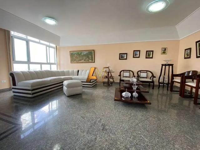 Apartamento para Venda em Salvador/BA Graça 3 Quartos