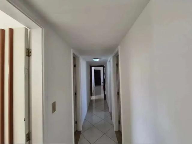 Apartamento para Venda em Salvador/BA Itaigara 4 Quartos