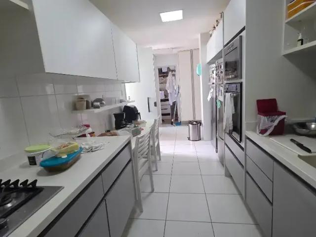 Apartamento para Venda em Salvador/BA Patamares 4 Quartos