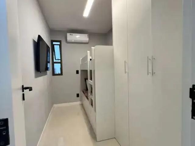Apartamento para Venda em Salvador/BA Pituaçu 4 Quartos