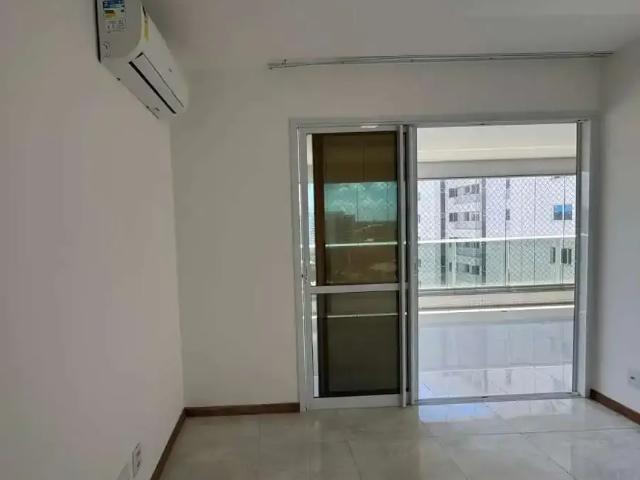 Apartamento para Venda em Salvador/BA Pituaçu 4 Quartos